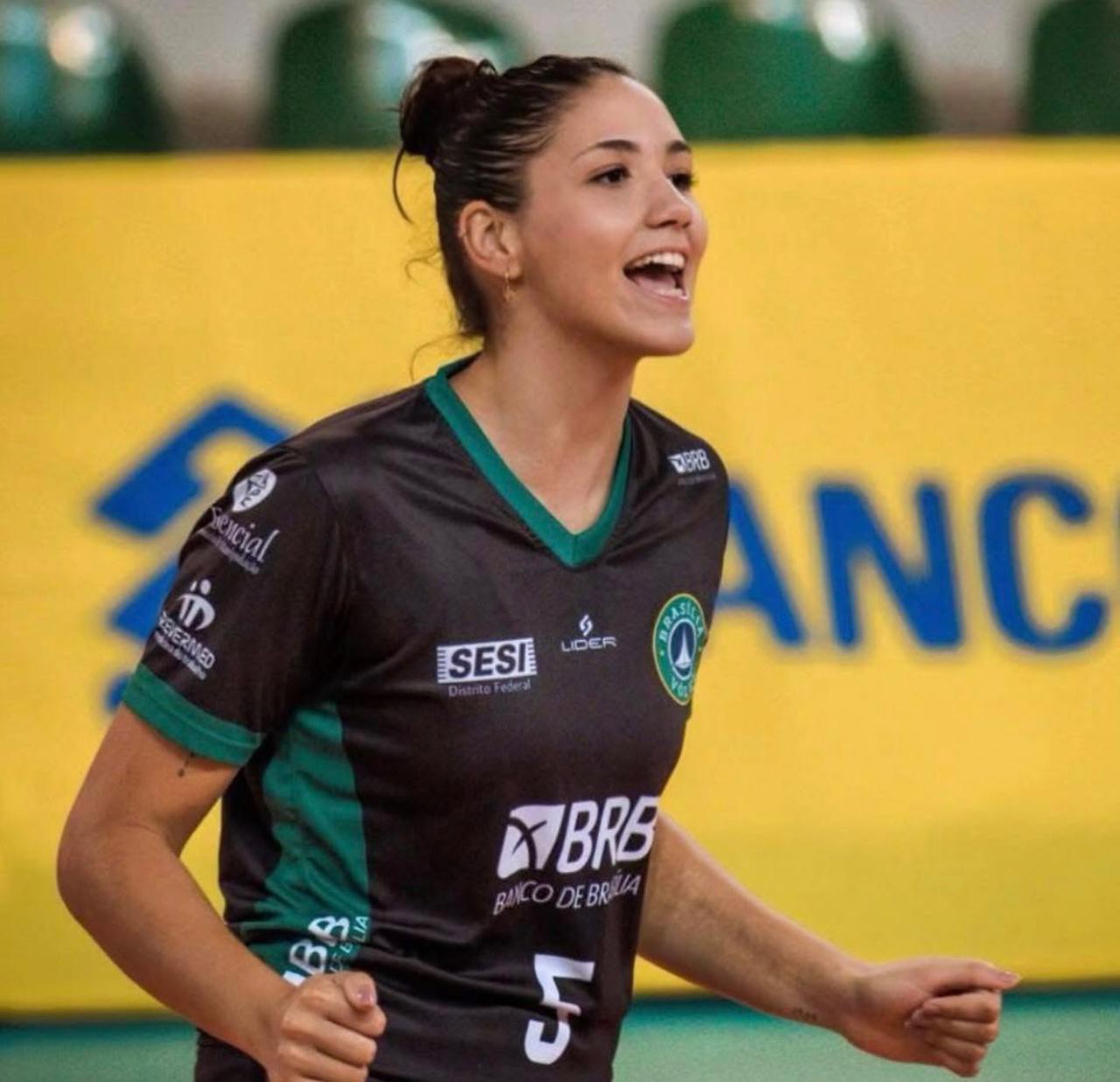 Pode cravar: Vivian deixa Maringá e será levantadora do Flamengo na próxima temporada